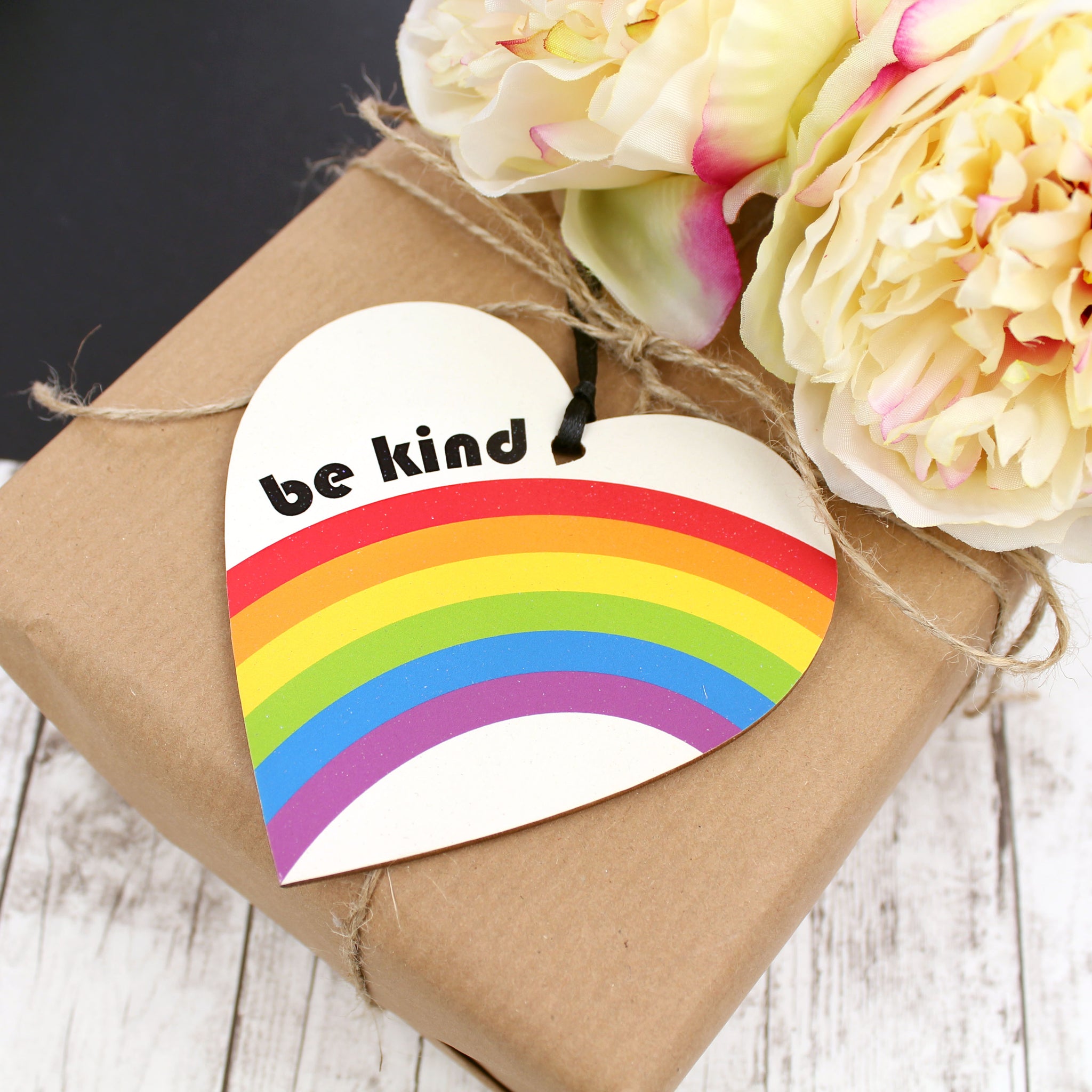 Be Kind Rainbow Wooden Heart Keepsake – Cheerful Geek
